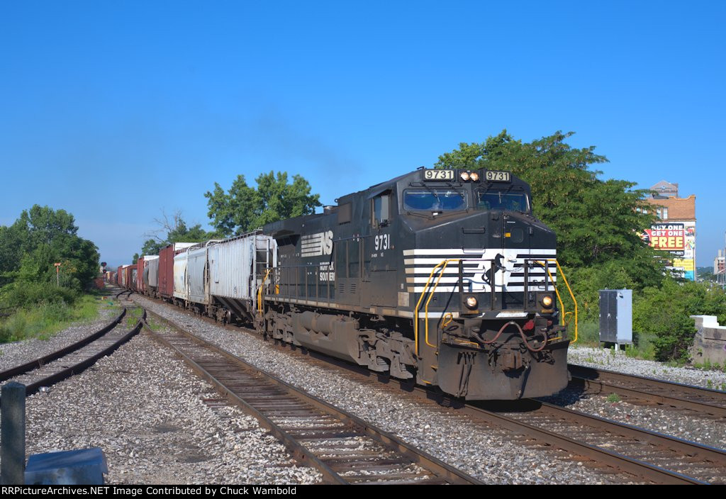 NS 9731 - Westbound at 3rd. & Wayne